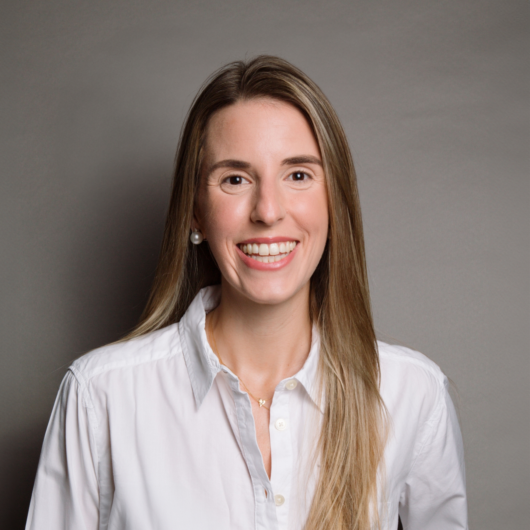 Isabella Perales - FINN Partners